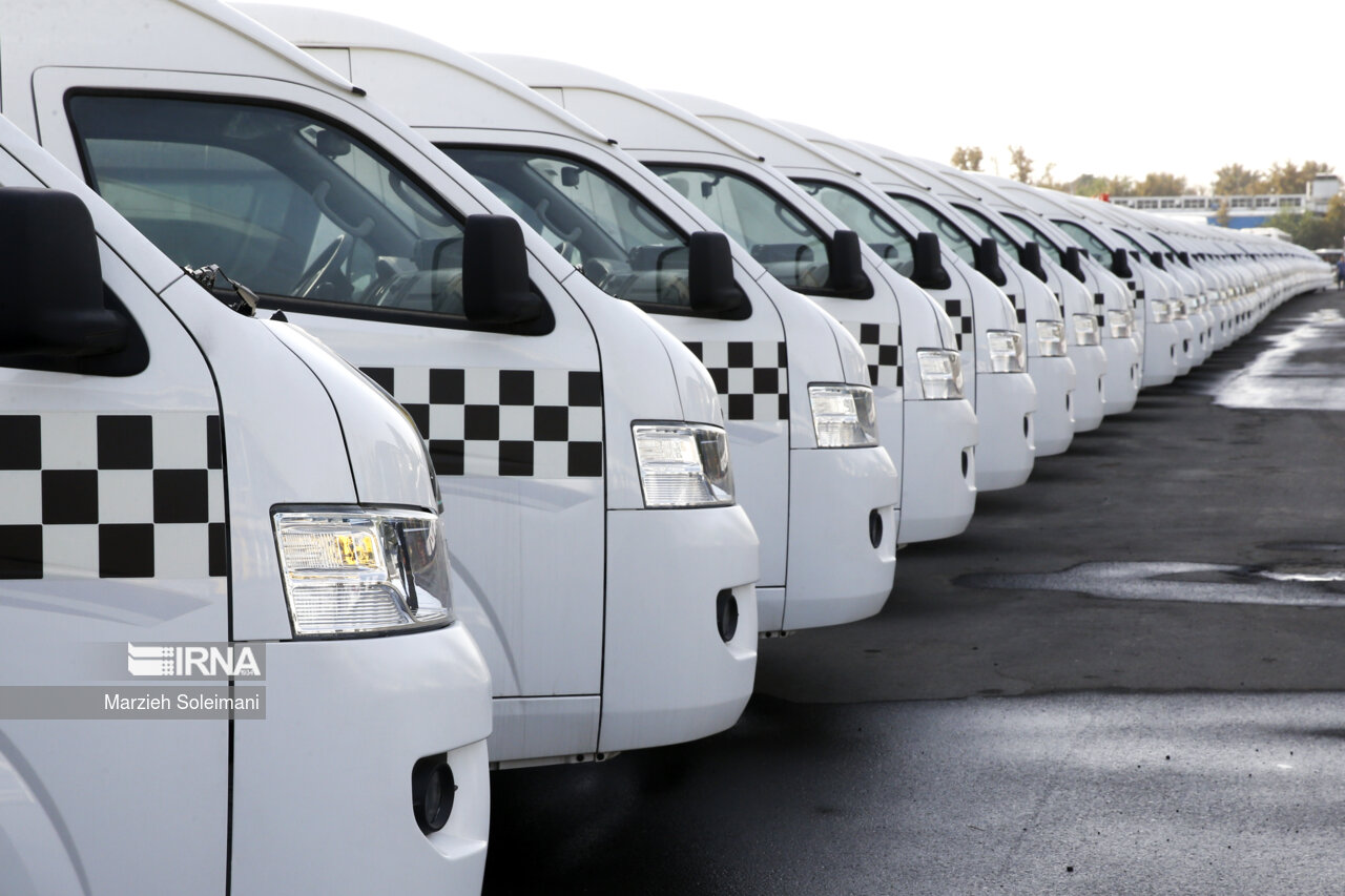 ABNA English - Photos: Iran supplied with 470 buses, 676 vans for use ...