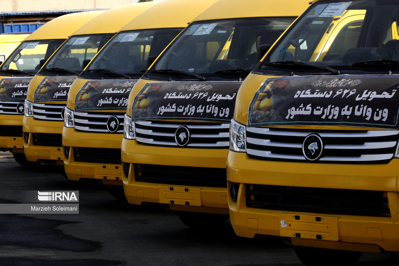 ABNA English - Photos: Iran supplied with 470 buses, 676 vans for use ...