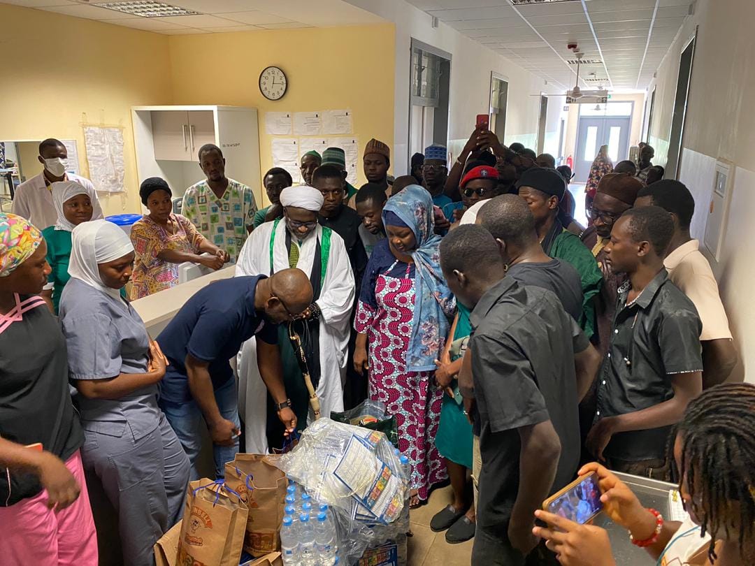 ABNA English - Photos: Helping needy people in the name of Imam Hussain ...