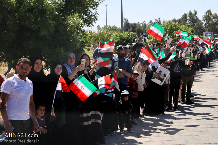 ABNA English - Photos: Group of Syrian citizens welcome Ayatollah Raisi ...