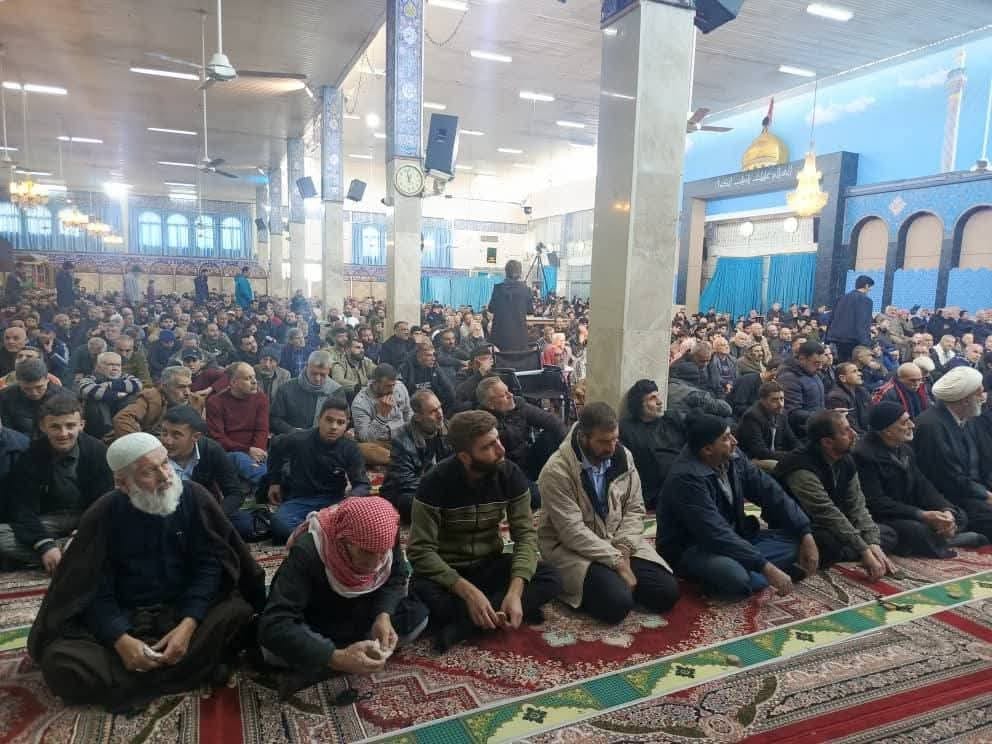 ابنا - Photos: Friday prayer at holy shrine of Sayyida Zainab, Damascus