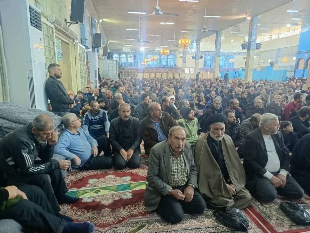 ابنا - Photos: Friday prayer at holy shrine of Sayyida Zainab, Damascus