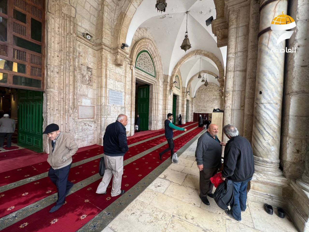 ABNA English - Photos: Before noon prayer... courtyards of blessed Al ...