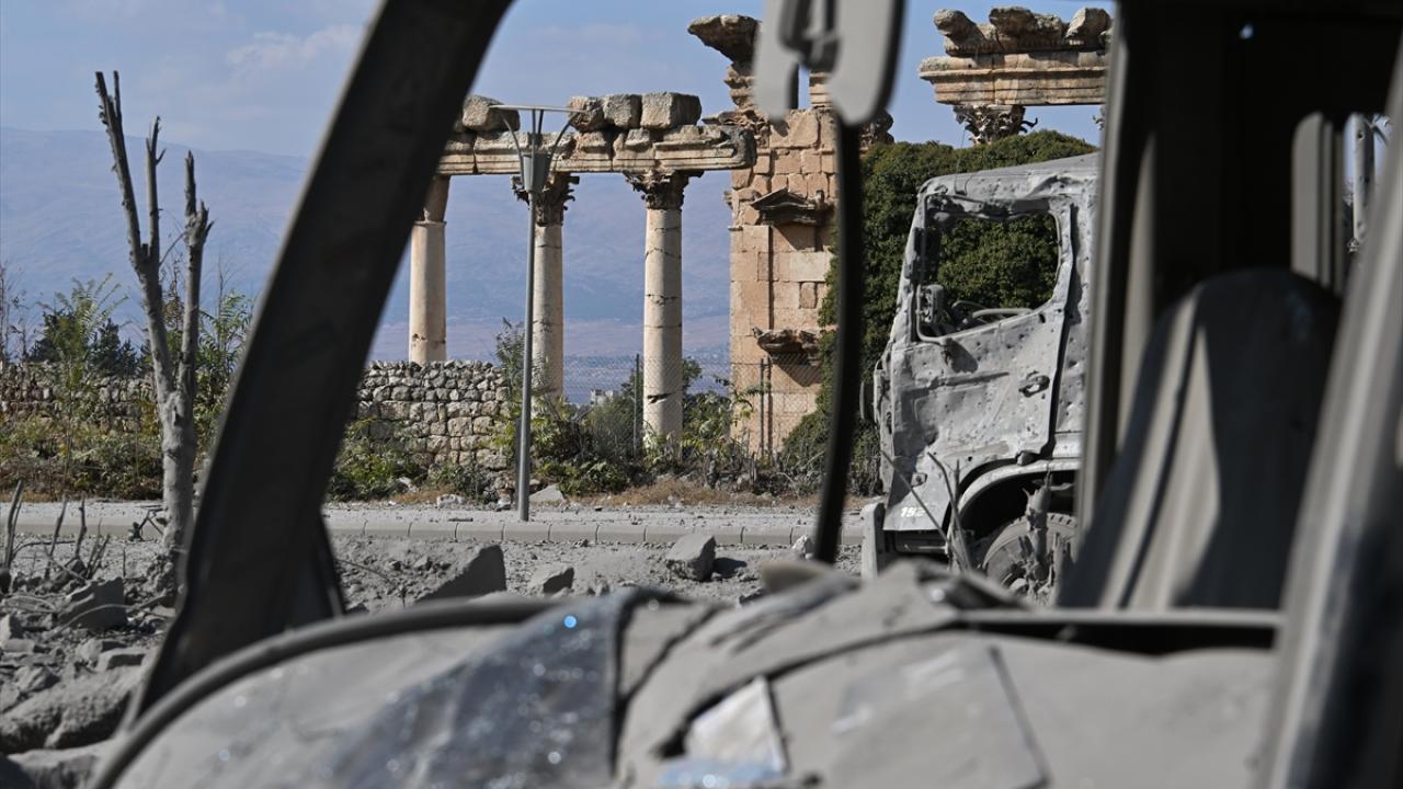 ابنا - عکس خبری | آسیب جدی به بناهای تاریخی شهر بعلبک در پی حملات ...