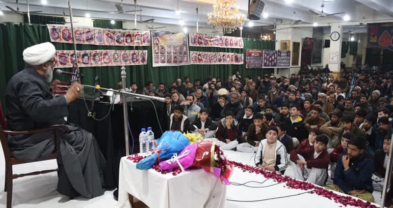 Pakistani Shia scholar: Struggle between truth and falsehood to ...